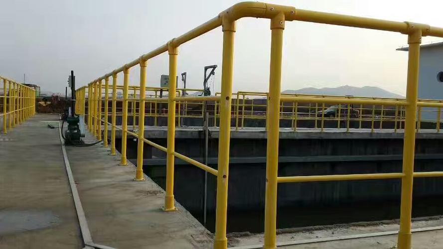 Aplicación Del Sistema De Pasamanos Frp Tfcomposite